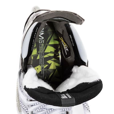 Mission Inhaler WM01 RH Skate - Senior | Pure Hockey Equipment