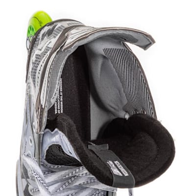 Mission Inhaler WM03 RH Skate - Senior | Pure Hockey Equipment